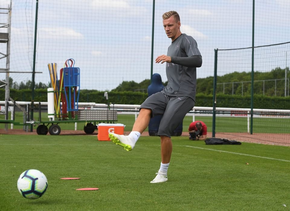 Pictures Bernd Leno S First Day In Training