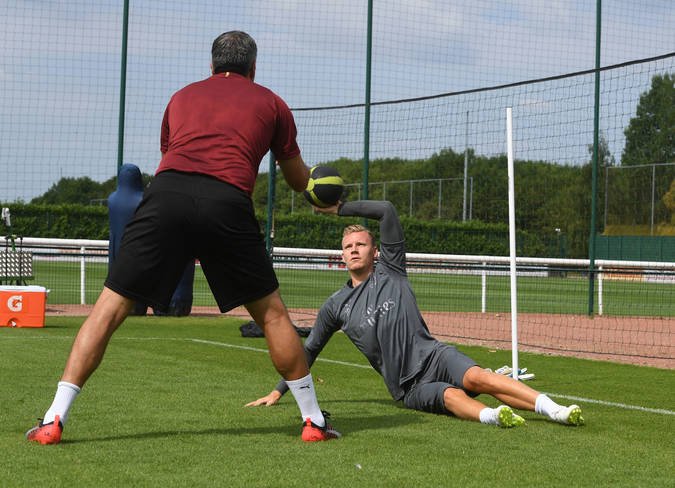 Pictures Bernd Leno S First Day In Training